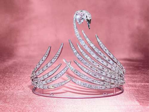 VOB_TIARA_SWAPINK cropped